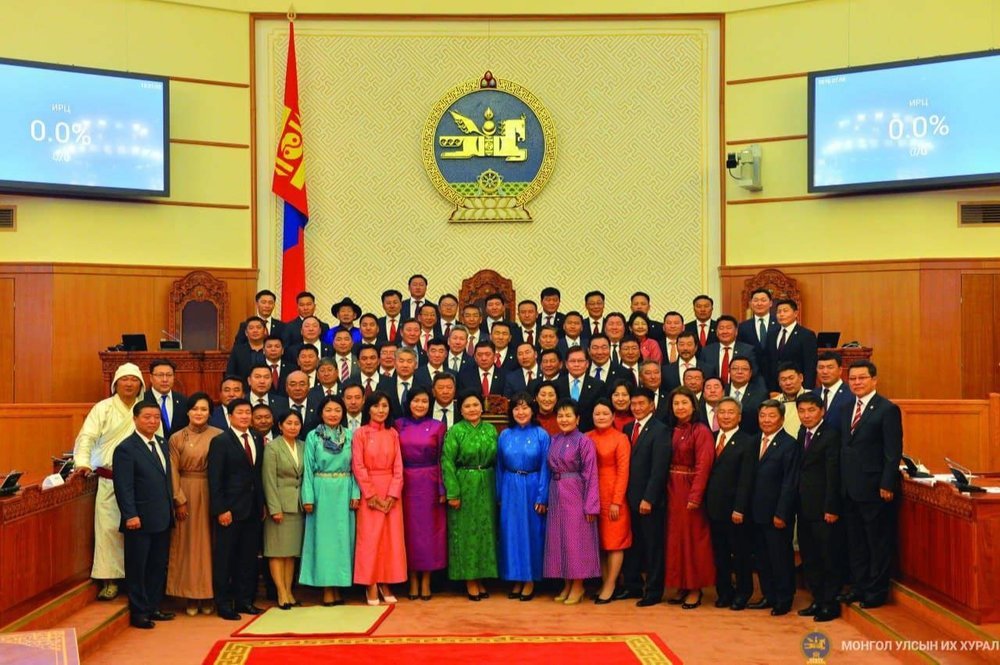 УИХ ын гишүүдийн тал нь хуралдаа суухгүй байна